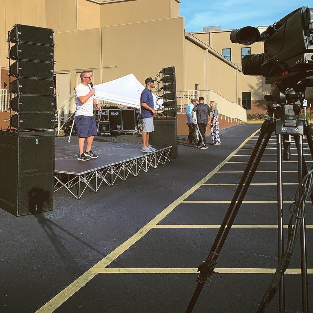 Staging 101 4'x8' Stage Panel (16" - 24" High) - Intellistage Canada